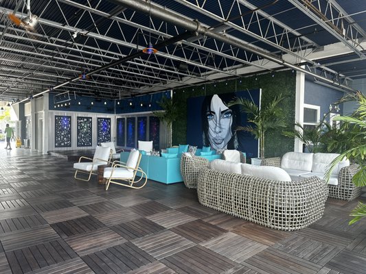 THE PEARL WATERFRONT BAR - Updated December 2025 - 20 Photos & 22 ...