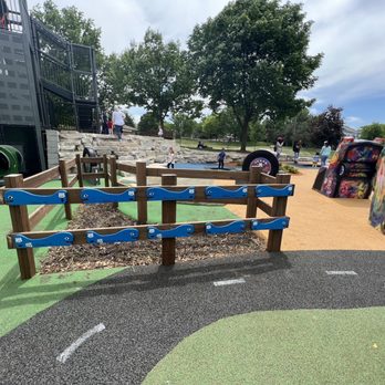 BURR RIDGE PARK DISTRICT - Updated December 2025 - 17 Photos - 15W400 ...