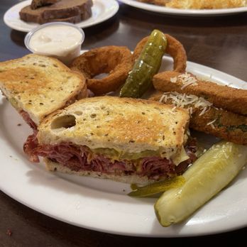 HERITAGE FAMILY PANTRY - Updated June 2024 - 1215 Photos & 1149 Reviews ...