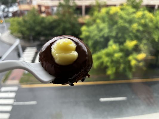 EIGHTY 8 DONUTS CAFE - Updated September 2025 - 84 Photos & 48 Reviews ...