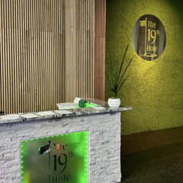 THE 19TH HOLE - Updated December 2025 - 21 Photos - 240 S Highland Ave ...