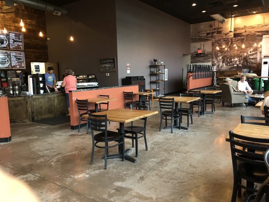 MILLTOWN COFFEE - 98 Photos & 134 Reviews - 3800 River Dr, Moline ...