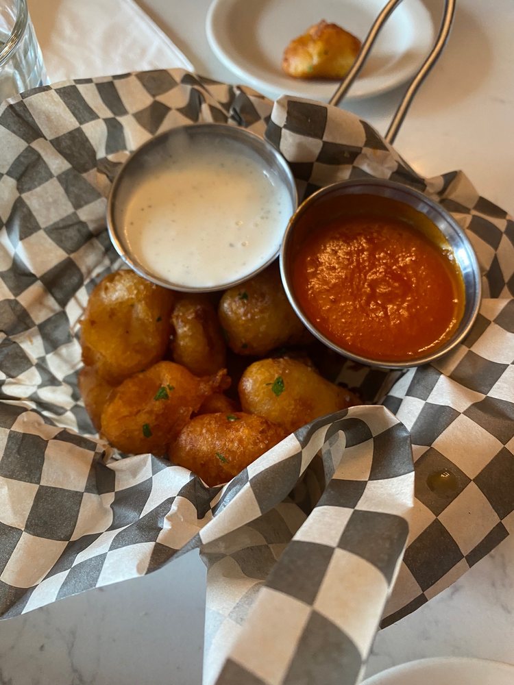 OVERLAND RESTAURANT & PUB - Updated November 2024 - 560 Photos & 519 ...