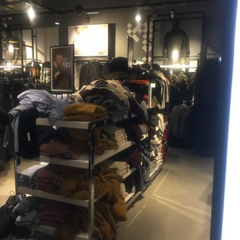 PRIMARK - Updated April 2025 - 43 Photos & 19 Reviews - Damrak 77 ...