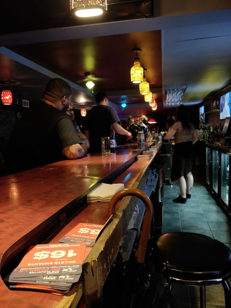 ANDREWS BAR - Updated January 2026 - 13 Reviews - 1241 Rue Guy ...