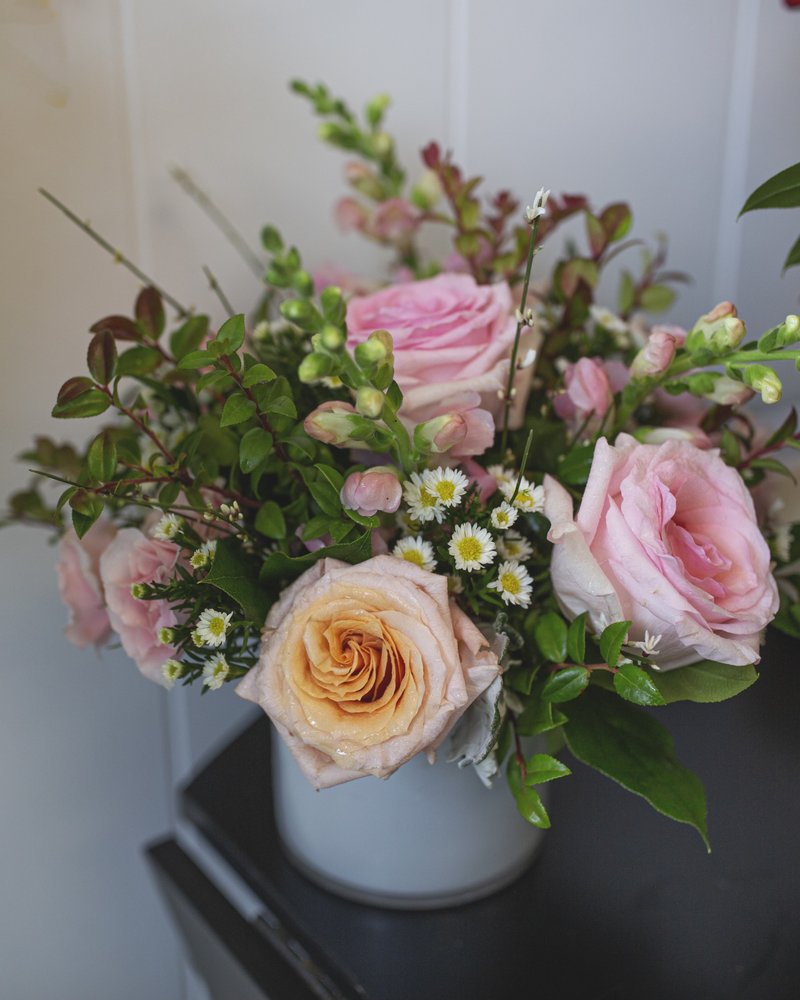 HUIS FLOWER SHOP - Updated December 2025 - 21 Photos - 2418 S Wentworth ...