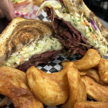 CHIP OFF THE BLOCK DELI - Updated June 2025 - 162 Photos & 114 Reviews ...