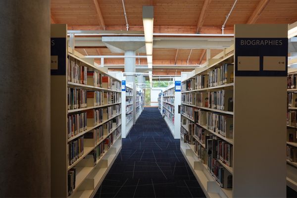 BELLEVUE LIBRARY - Updated December 2025 - 119 Photos & 127 Reviews ...