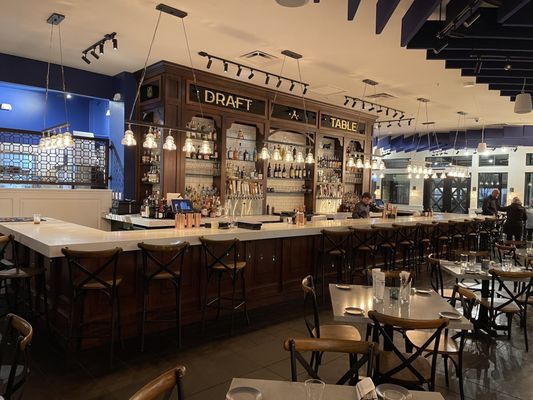 DRAFT + TABLE ARGENTA - Updated December 2025 - 103 Photos & 90 Reviews - 301 Main Street, North ...