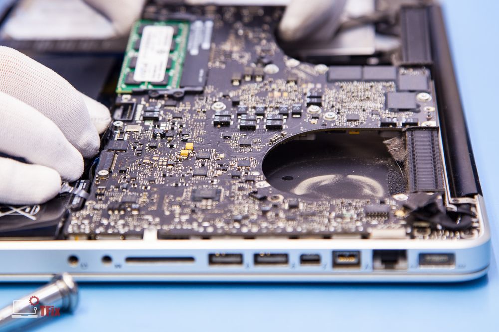 LEONARDO - Updated April 2024 - 82 Photos - Simi Valley, California ...