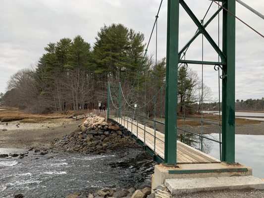 WIGGLY BRIDGE - Updated September 2024 - 66 Photos & 21 Reviews - 30 ...