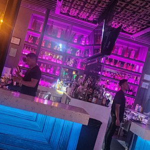 DOWNTOWN EXPERIMENT - 98 Photos & 163 Reviews - 3601 University Ave ...