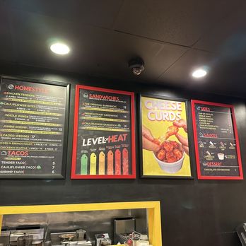 THE RED CHICKZ - Updated July 2024 - 709 Photos & 646 Reviews - 557 S ...