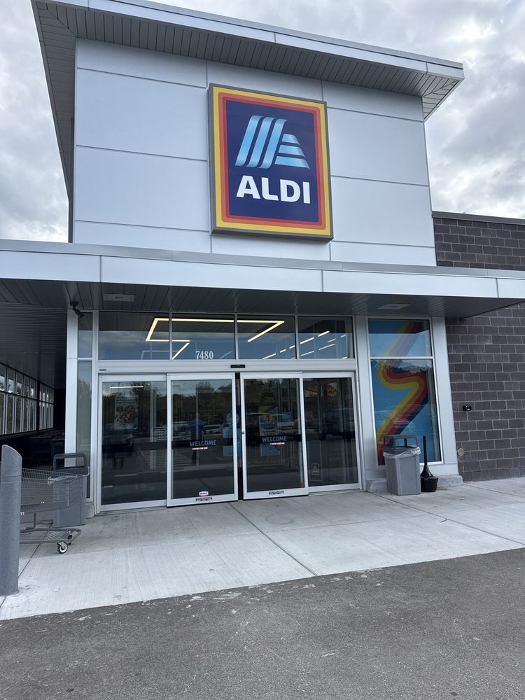 ALDI - Updated January 2026 - 12 Photos - 1054 Center Rd, Burton ...