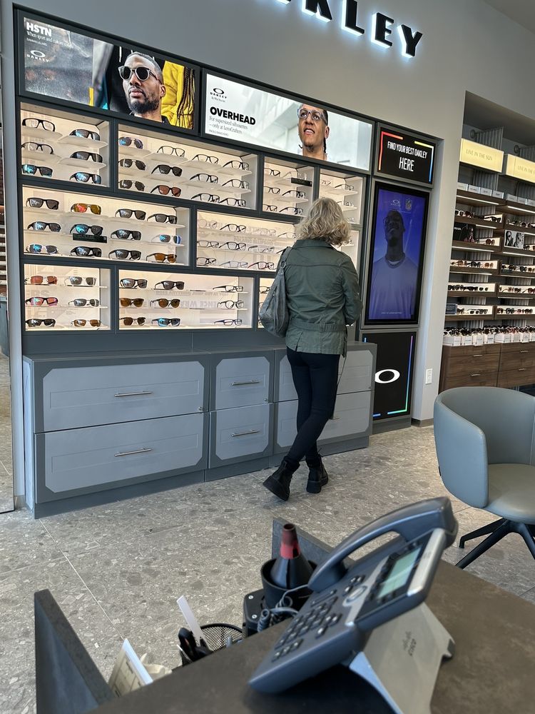 LENSCRAFTERS - Updated April 2024 - 15 Reviews - 19329 Mack Ave, Grosse ...