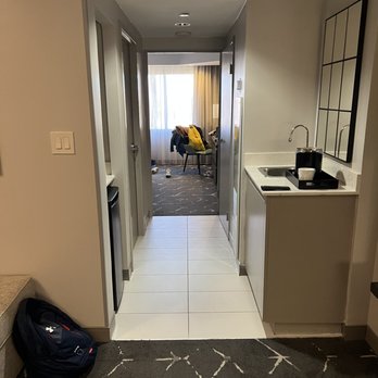 EMBASSY SUITES BY HILTON ATLANTA PERIMETER CENTER - Updated March 2025 ...