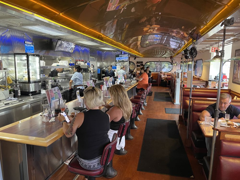 The bar at Studio diner - Yelp