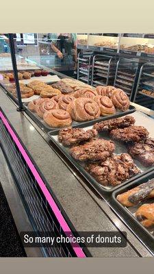MARY LOU DONUTS - Updated July 2024 - 90 Photos & 112 Reviews - 1830 S ...