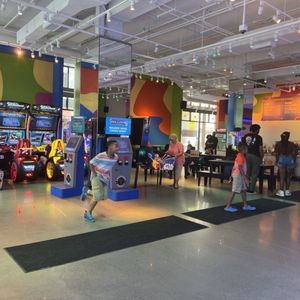 LAUNCH ENTERTAINMENT AND TRAMPOLINE PARK NOVI, MI - Updated March 2025 ...