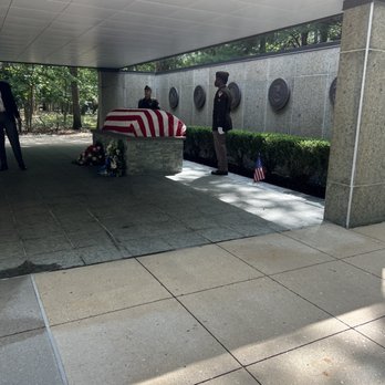 CALVERTON NATIONAL CEMETERY - Updated January 2026 - 101 Photos & 36 ...