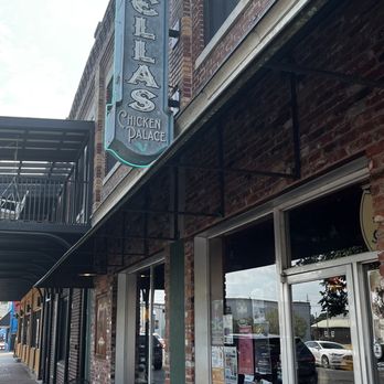 SAM & ELLAS CHICKEN PALACE - Updated August 2025 - 174 Photos & 237 ...