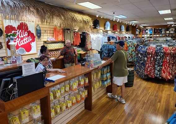 HILO HATTIE-THE STORE OF HAWAII - TEMP. CLOSED - Updated January 2026 ...