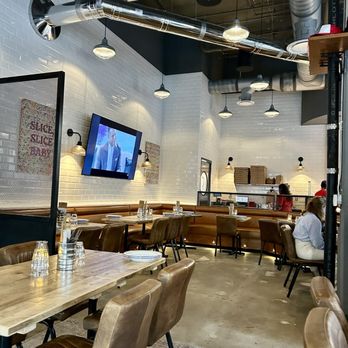 GORDON RAMSAY STREET PIZZA - Updated December 2024 - 245 Photos & 85 ...