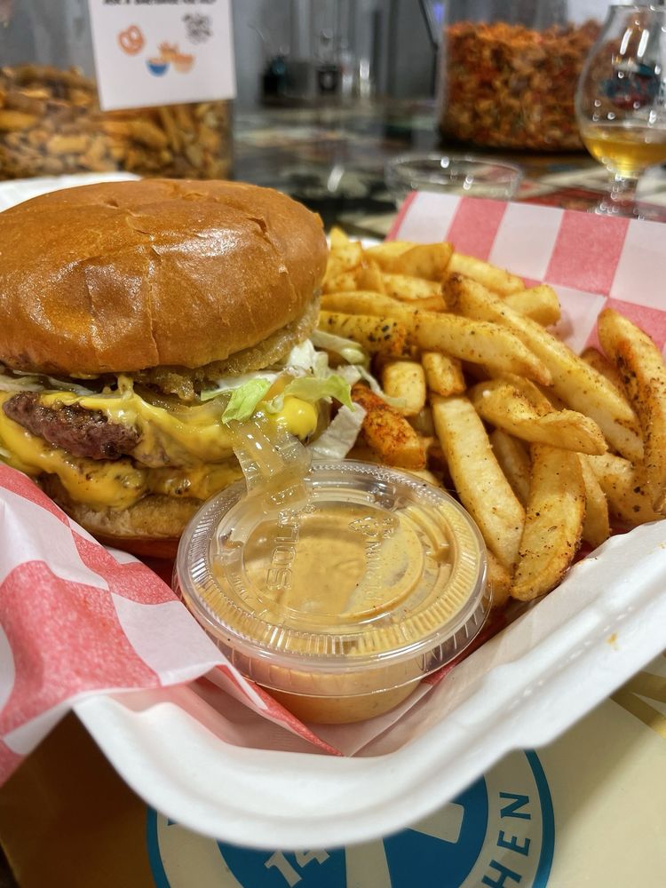 SMASHED LIFE FOOD TRUCK - Updated August 2024 - 30 Photos - Partlow ...