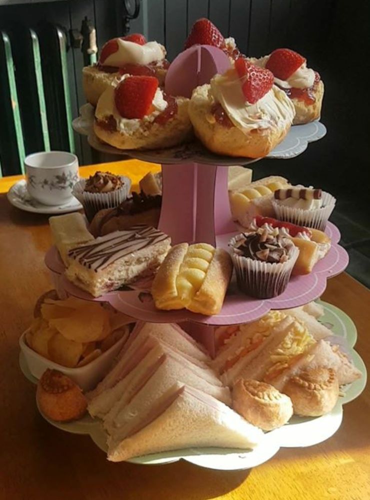 THE CASTLE - Castle Road, Runcorn, Cheshire East, United Kingdom - Pubs ...