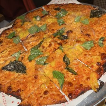 ZARELLA PIZZERIA & TAVERNA - Updated November 2025 - 145 Reviews & 351 ...