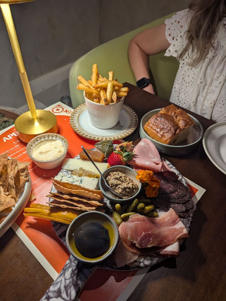 APERITIVO - Updated August 2025 - 117 Photos & 33 Reviews - 2940 ...