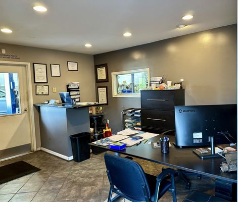 ROCKVILLE AUTO CLINIC - Updated June 2026 - 18 Photos & 140 Reviews ...