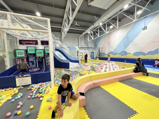 SKYCASTLE - Updated December 2025 - 10 Photos - 105-6008 Macleod Trail ...