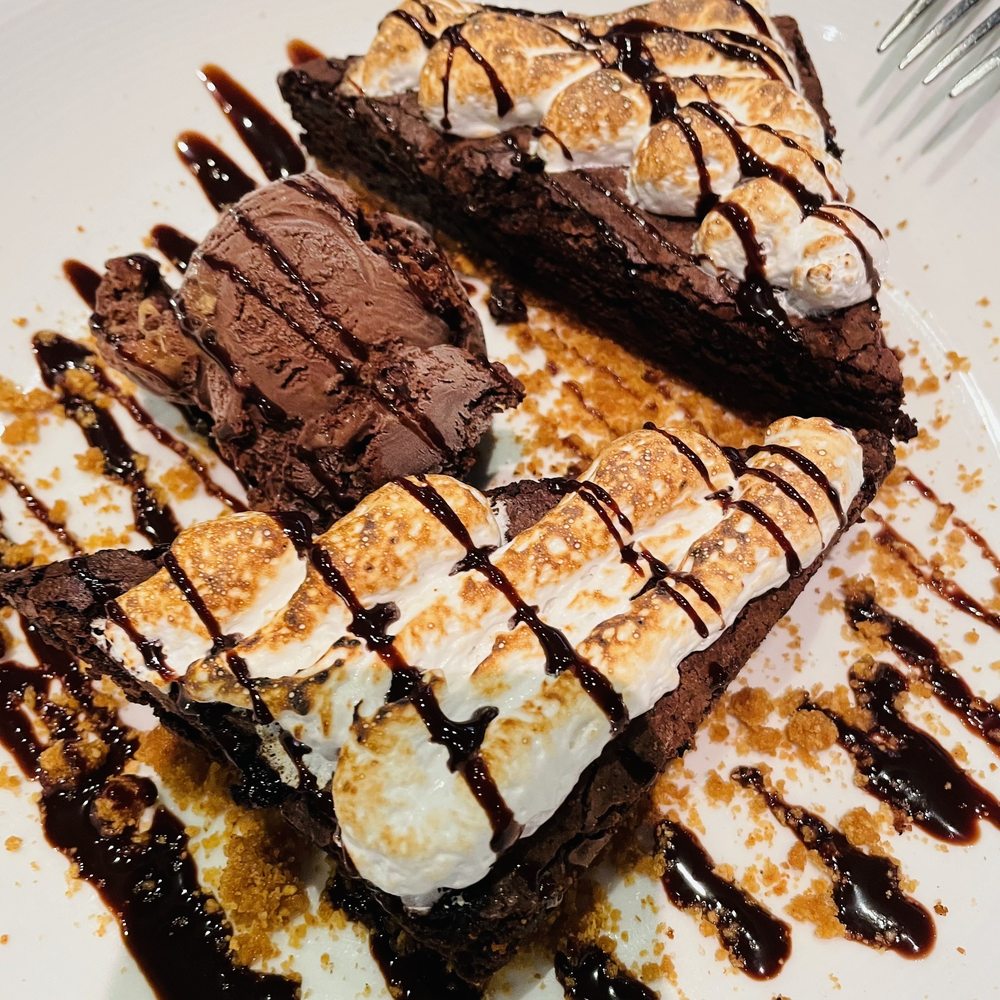 The Best 10 Restaurants near Rosedale Center in Roseville, MN - Yelp