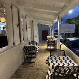 TOO CHEZ - Updated March 2025 - 63 Photos & 67 Reviews - 53 King St ...