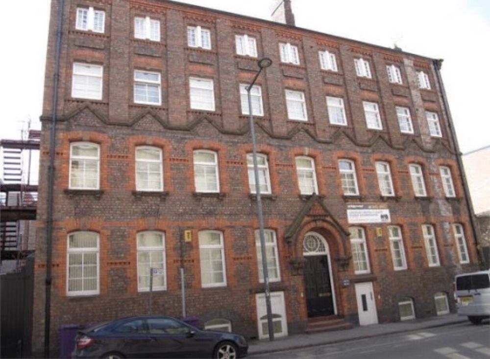 ARENA HOUSE HOSTEL - Updated October 2025 - 82-84 Duke Street ...