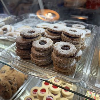 LEONETTI PASTRY SHOP - Updated December 2025 - 125 Photos & 111 Reviews ...