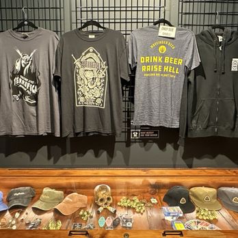 WAYFINDER BEER - Updated October 2025 - 502 Photos & 361 Reviews - 304 ...