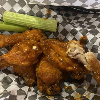 WING KING - Updated October 2024 - 136 Photos & 60 Reviews - 101 E ...