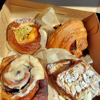 REUNION BREAD - Updated October 2025 - 283 Photos & 217 Reviews - 3350 ...