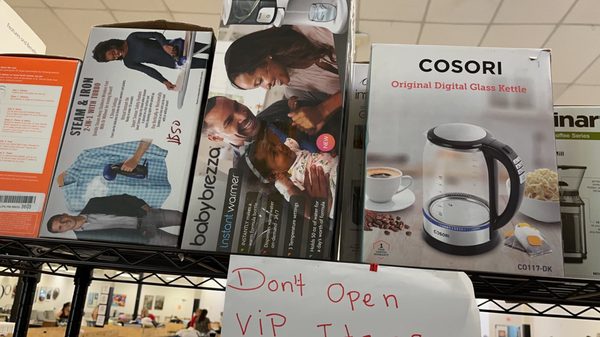 DAILY DEALZ - Updated October 2025 - 48 Photos & 11 Reviews - 7802 S ...