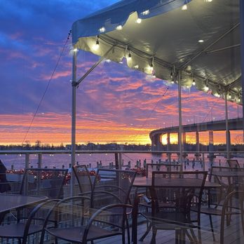 SEVERN INN - Updated May 2024 - 239 Photos & 339 Reviews - 1993 ...