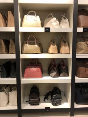COACH FACTORY OUTLET - Updated October 2025 - 11 Photos & 10 Reviews ...