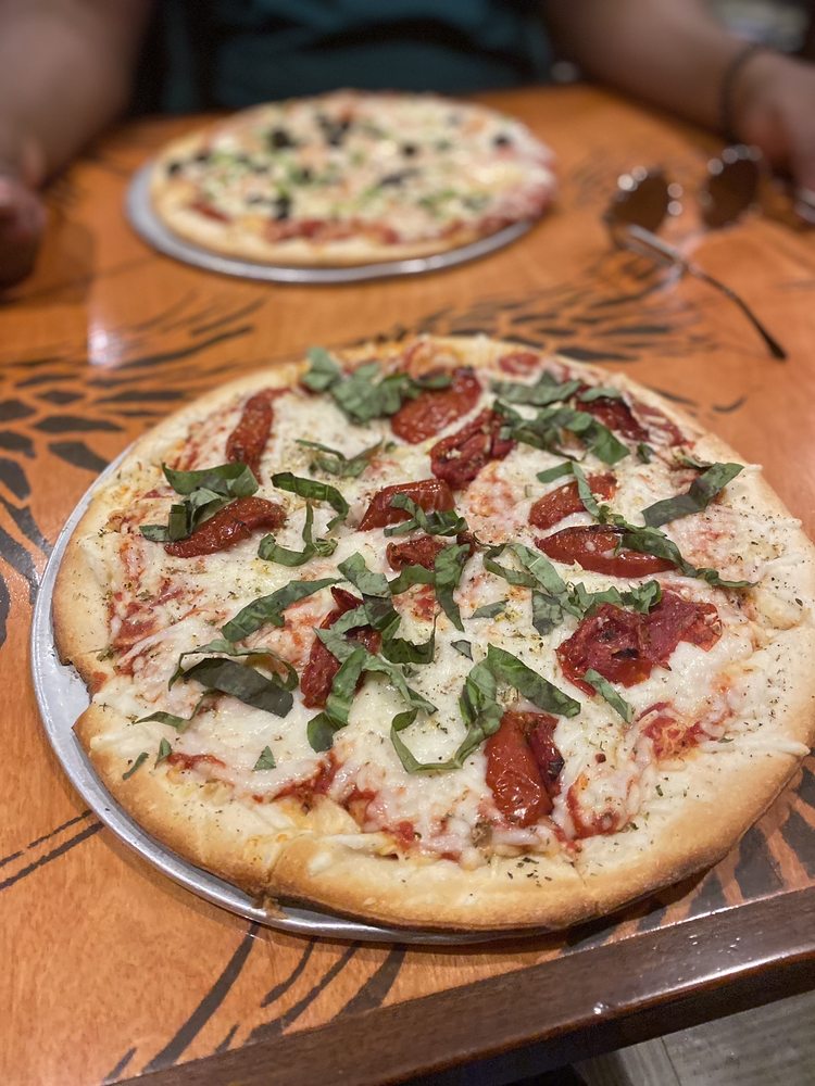 BAZBEAUX PIZZA - Updated October 2025 - 512 Photos & 782 Reviews - 333 ...