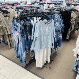 Anthony's Ladies Apparel Reviews | Read Customer Service Reviews of ...