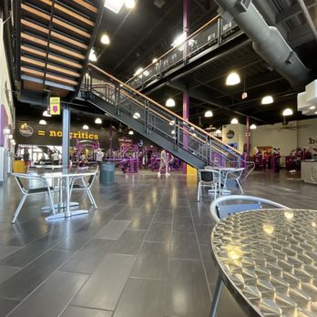 PLANET FITNESS - Updated September 2025 - 53 Photos & 66 Reviews - 2015 ...