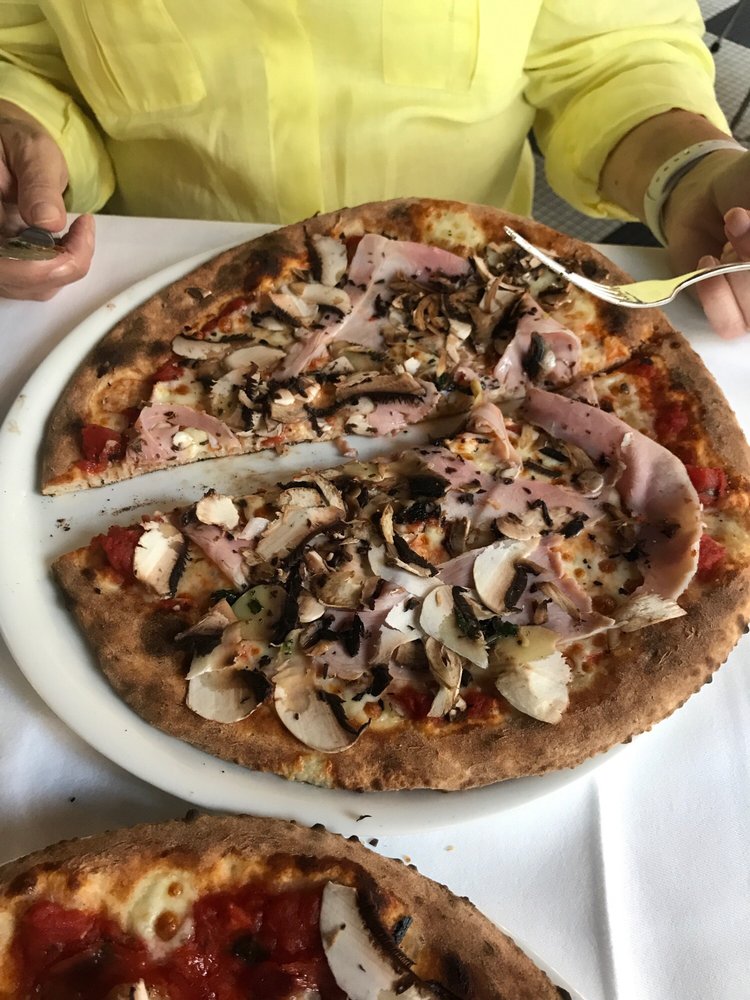 PIZZA CHIC - 31 Photos & 52 Reviews - 13 Rue Mézières, Paris, France ...