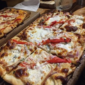 HALF FULL - 62 Photos & 91 Reviews - Pizza - 125 Second St, Lewes, DE ...