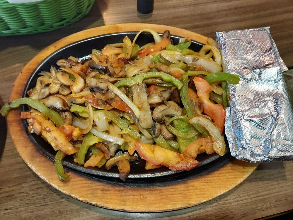 LOS TRES CAMINOS - Updated August 2025 - 36 Photos & 28 Reviews - 172 N ...