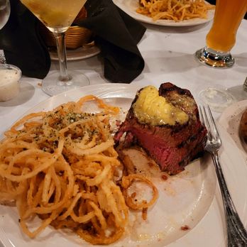 BUTLER INN OF PEWAUKEE - Updated December 2025 - 51 Photos & 142 ...